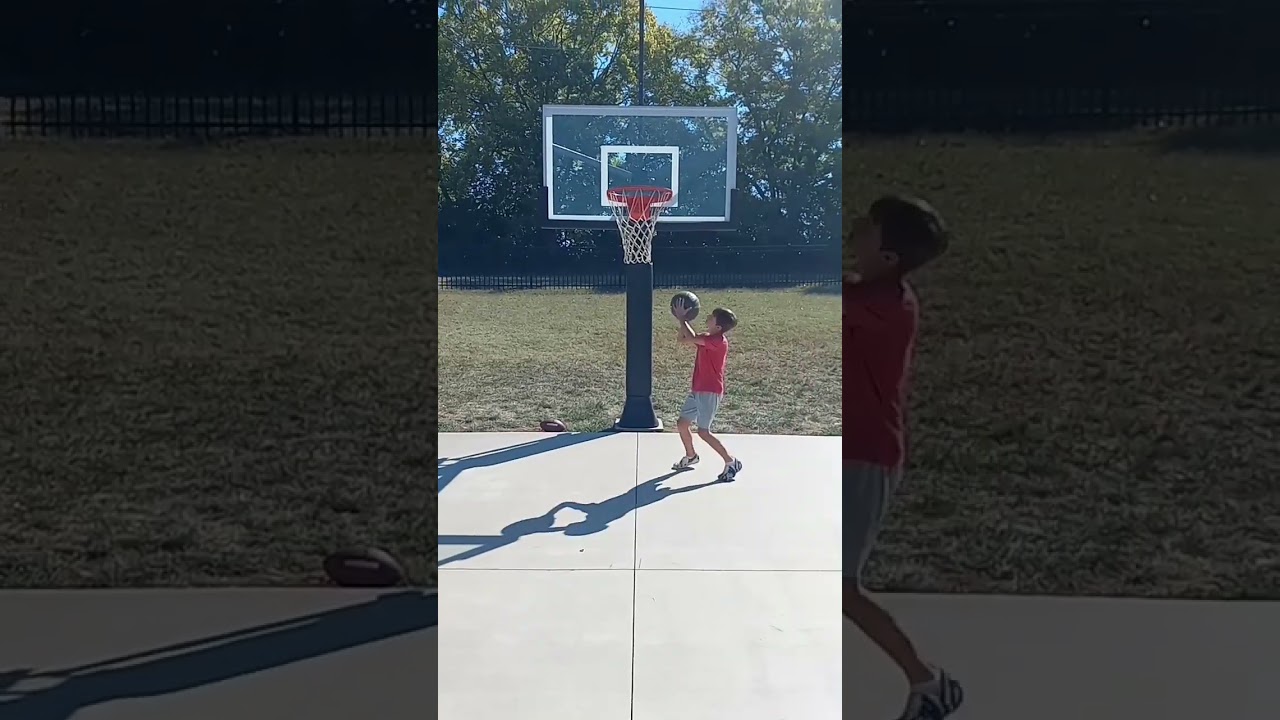 4'8 kid dunking on 7 feet! (First dunk on 7 ft) - YouTube