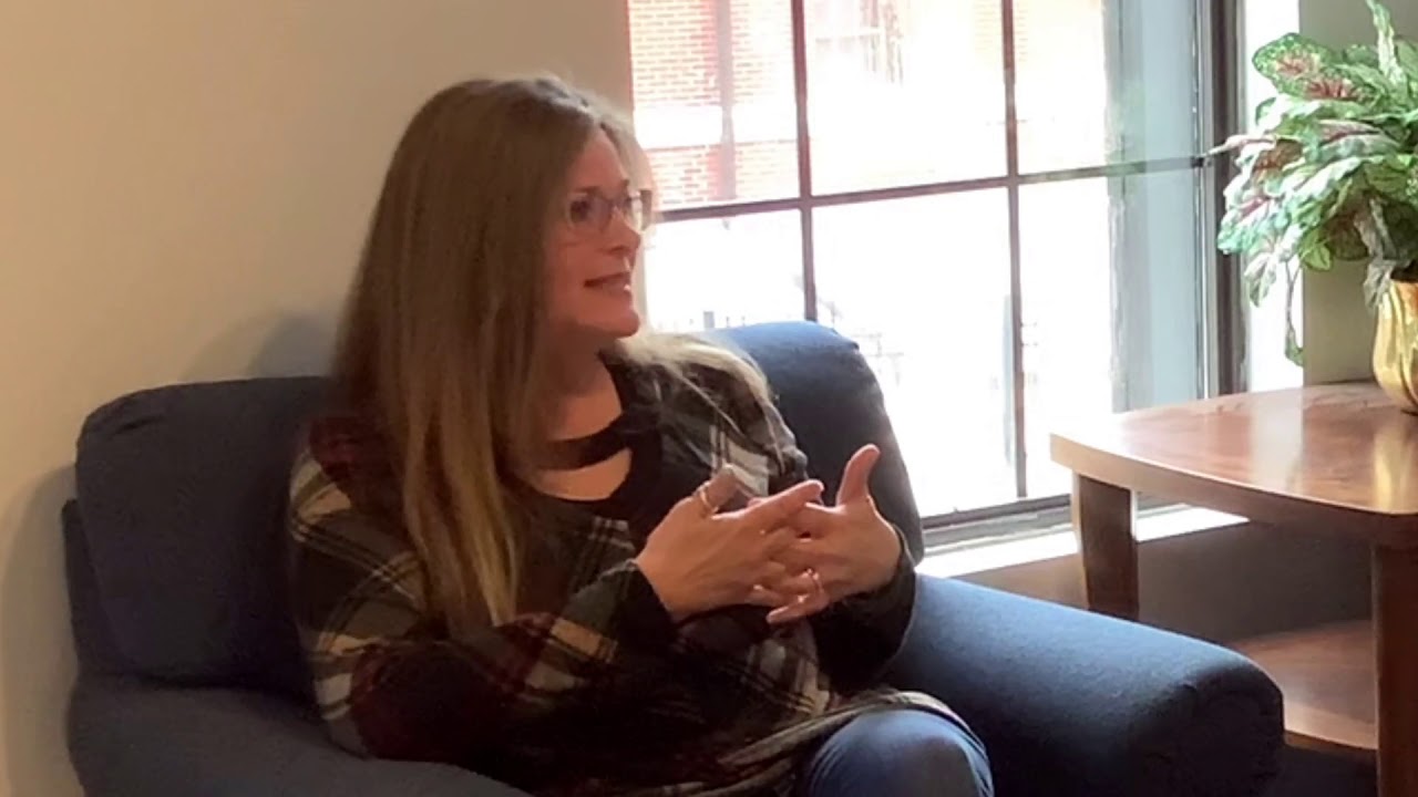 Leavenworth Mask Petition with April Cromer - YouTube