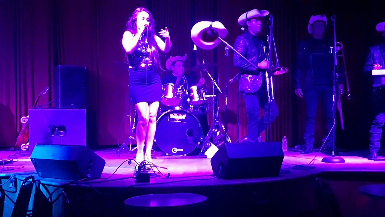 VIRY SANDOVAL-POQUITO A POCO- EN VIVO NEW BRUNSWICK NJ. 2019 - YouTube