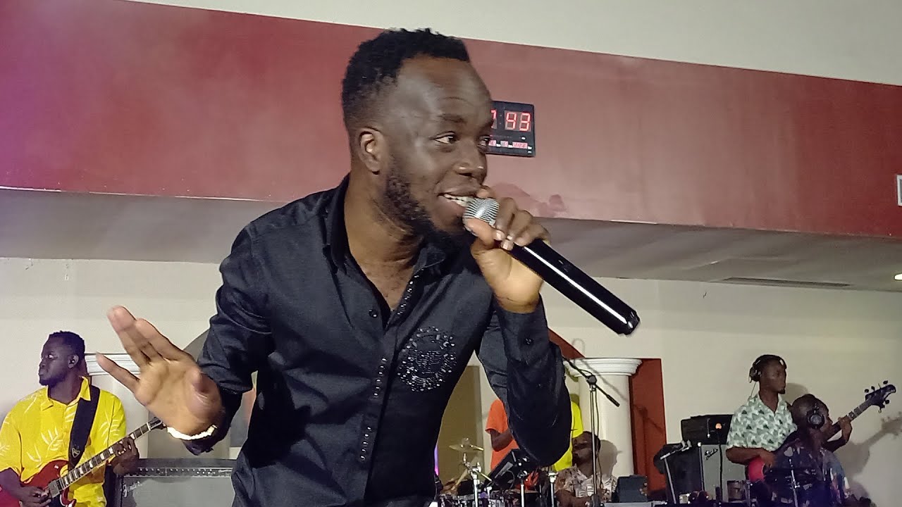 Akwaboah Performs His Hit Songs OBIAA & HYE ME BO At Sunyani Meko Bono ...