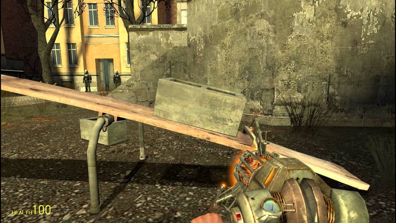 Half Life 2 Revolutionary Phyisic Engine - YouTube