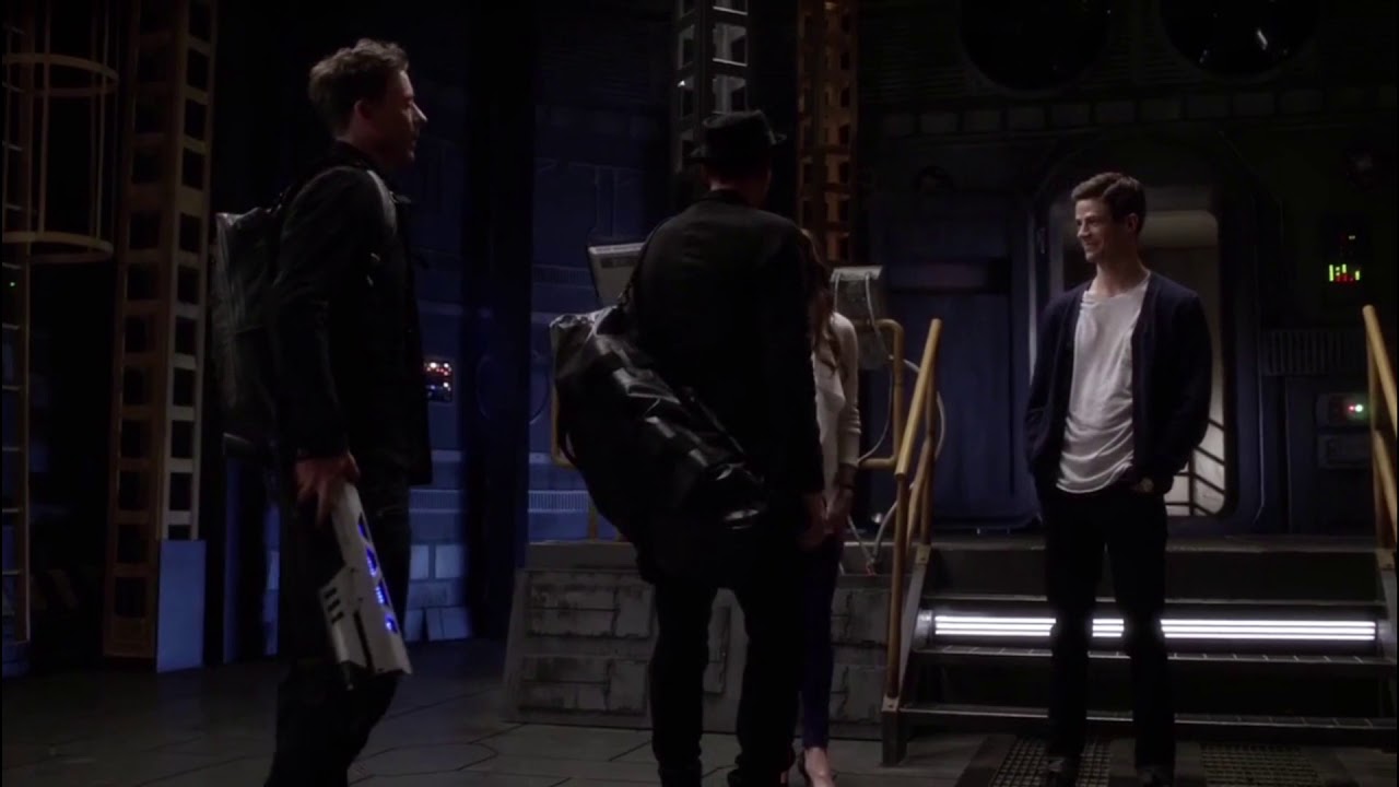 Team Flash Meets H.R - YouTube