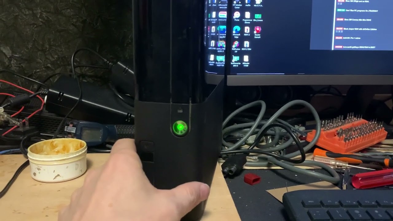 Xbox 360 E 4GB Corona RGH3 by RodentModz - YouTube