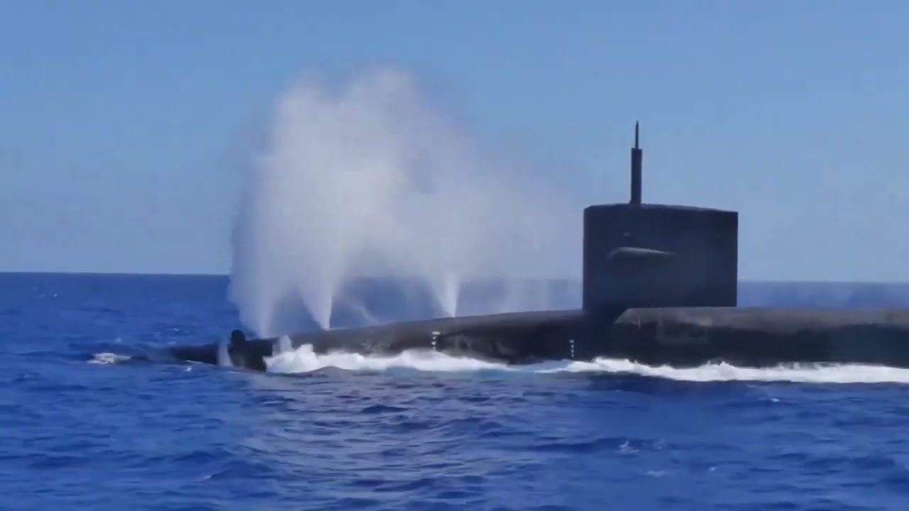Submarine submerging video - YouTube