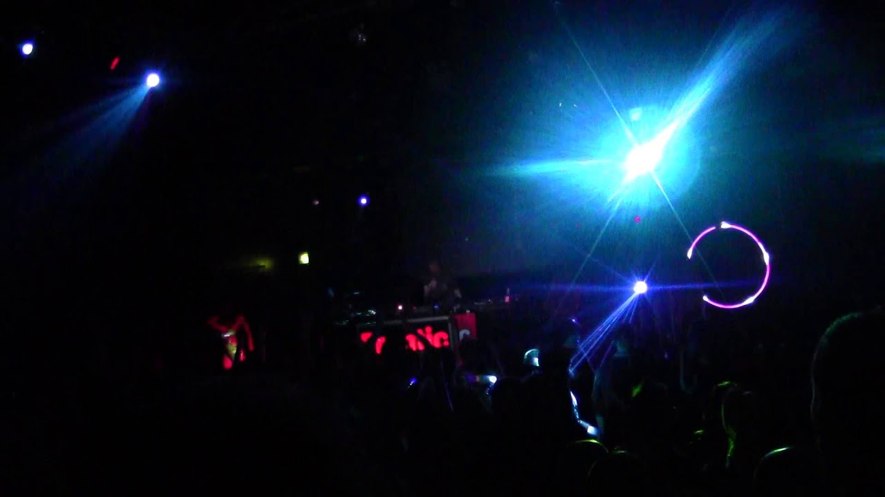 Frantic Timeless 12 pres. Ian Betts @ Scala (08-02-2014) (1/2) - YouTube