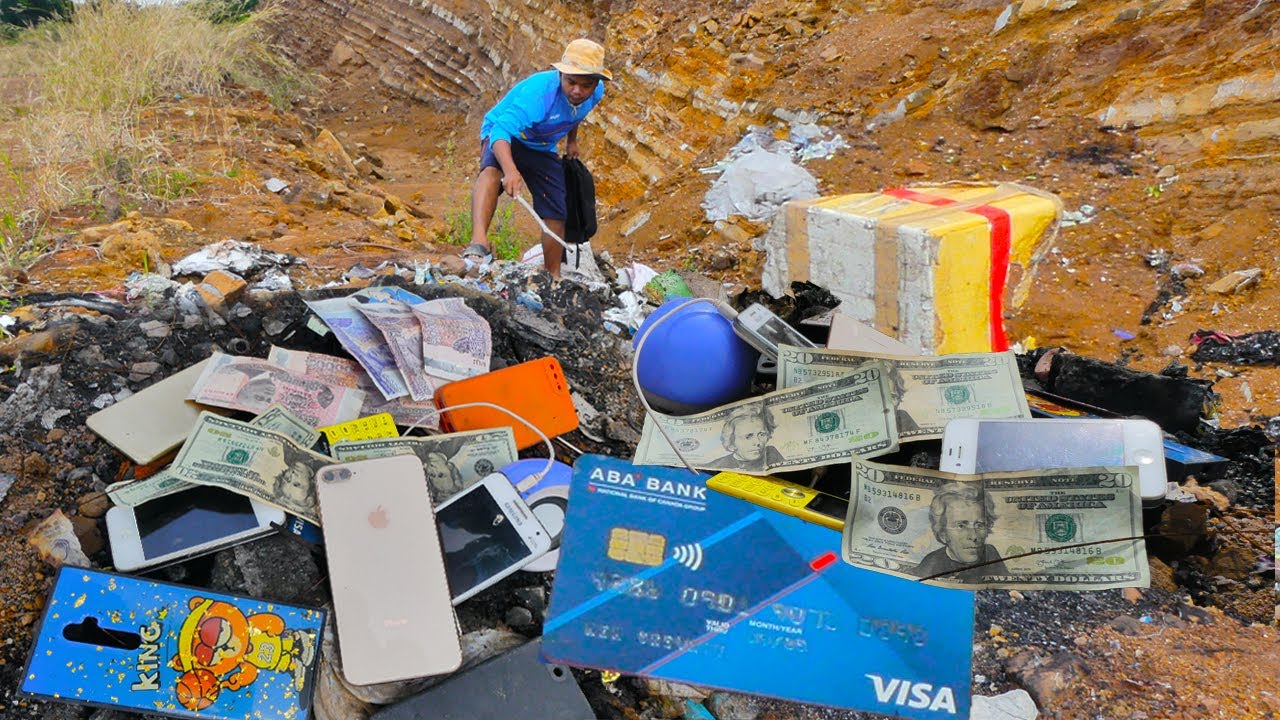 Money In Cash From Trash - Found A Lot of money , And Old Things From ...