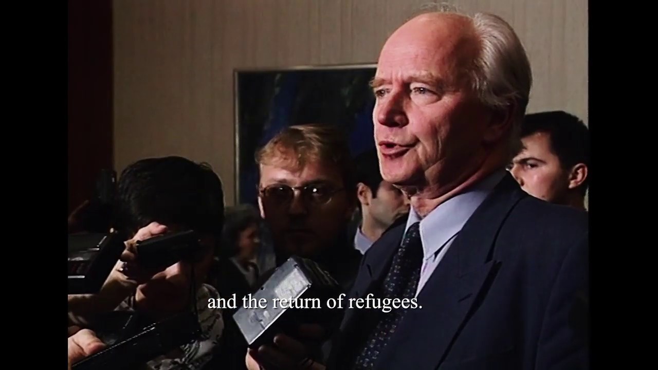 Trailer "Čudnovati kljunaš - mir u sjeni rata" - YouTube