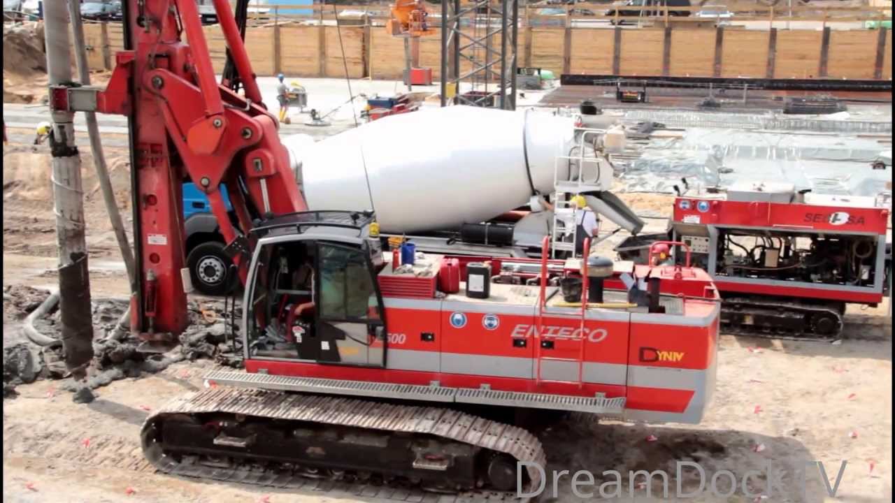 BOHRGERÄT ENTECO E500 SPEZIALTIEFBAU IN BAUGRUBE - YouTube