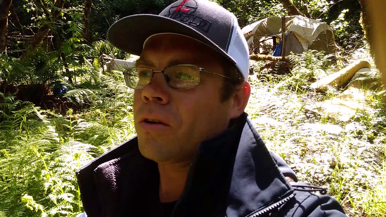Exploring old hobo camp - YouTube