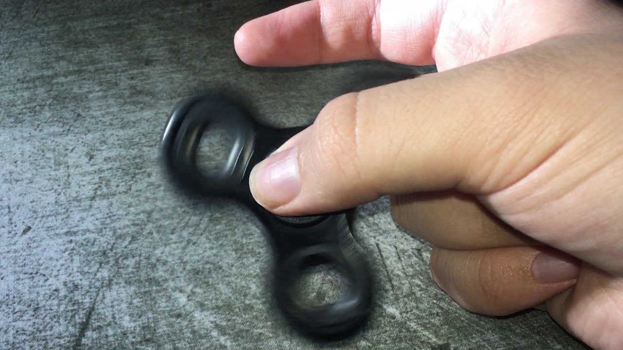 Spinning a fidget spinner for 10 minutes straight - YouTube
