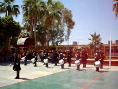 Banda De Guerra Cuervos De Mexicali - YouTube