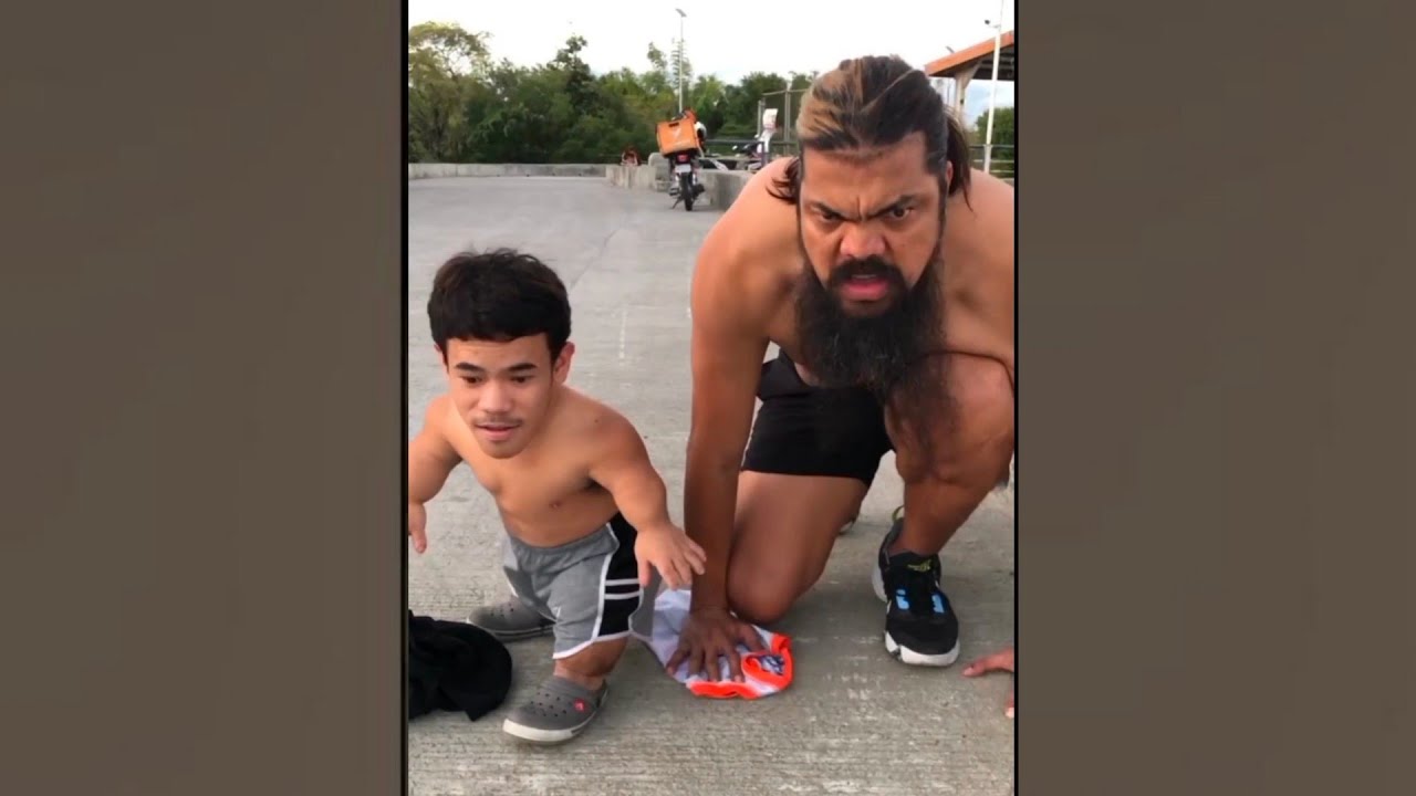 2ft baby giant v.s 69 big mak #babygiant - YouTube