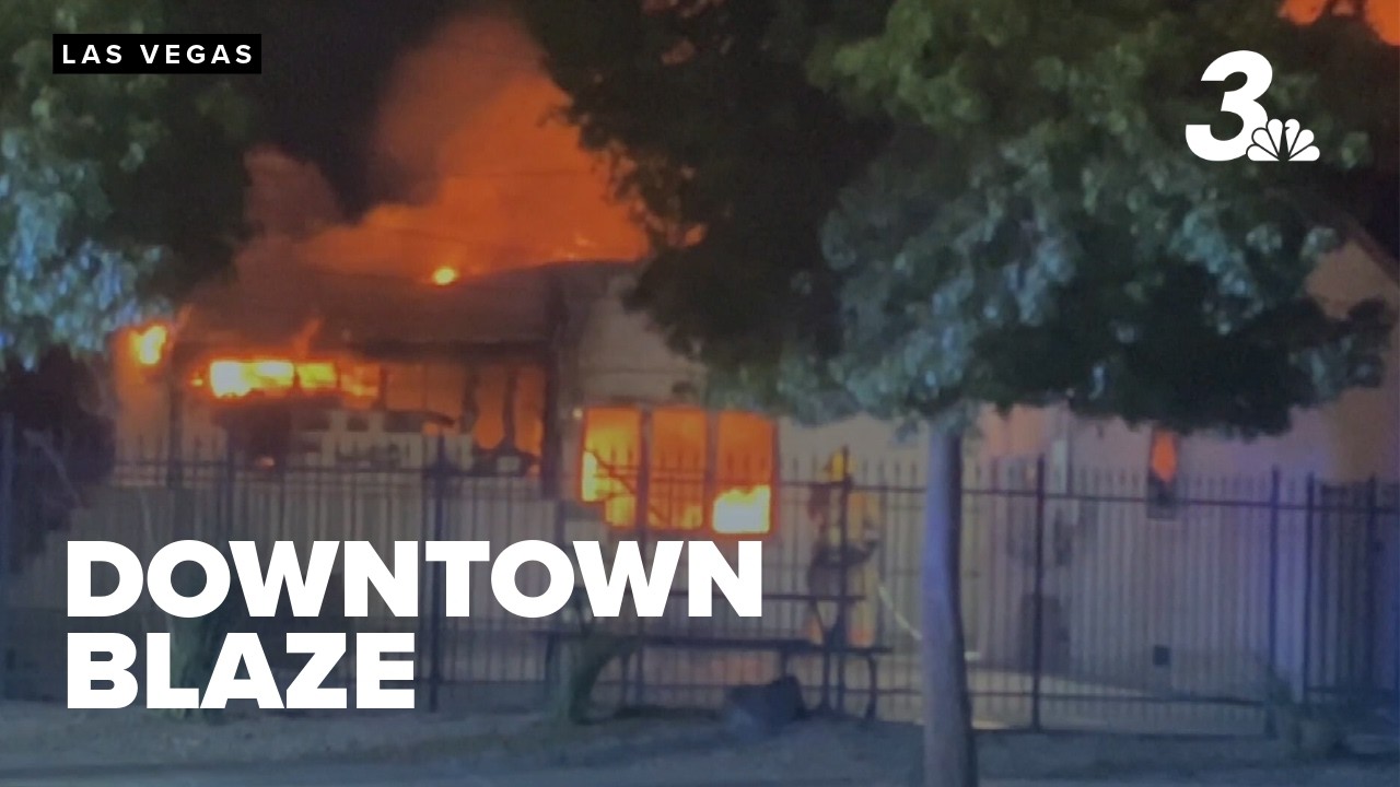 Massive fire torches house in Downtown Las Vegas - YouTube