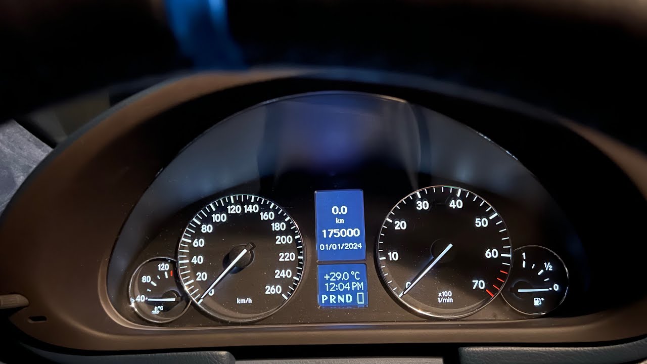 W203 facelift cluster upgrade - YouTube