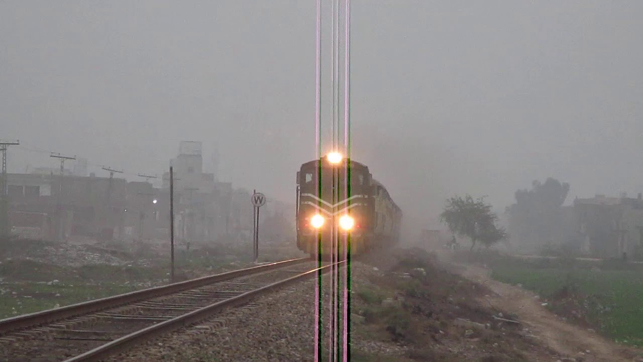 FASTEST GEU-20-4558 IN DENSE FOG-HAPPY NEW YEAR - YouTube