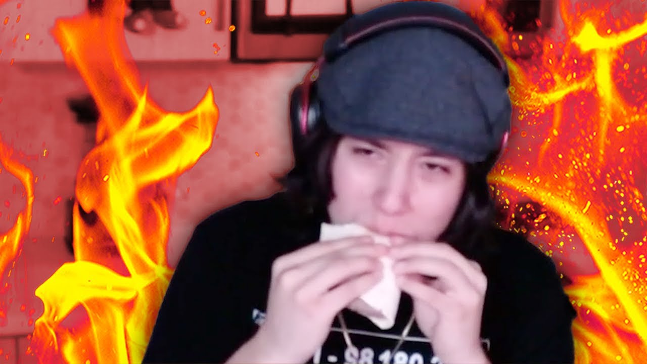 Quackity Shows Off His Cooking Skills - YouTube