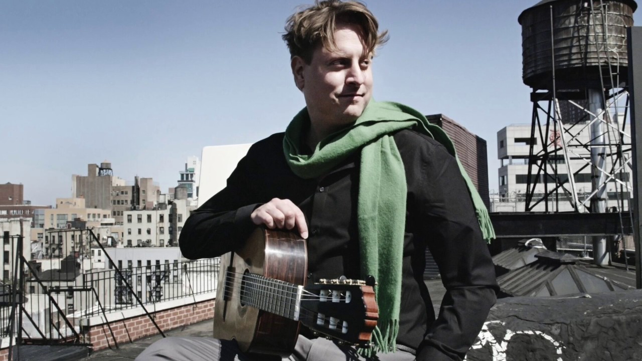 Jason Vieaux performs Sonate no 1 by Eric Sessler - YouTube