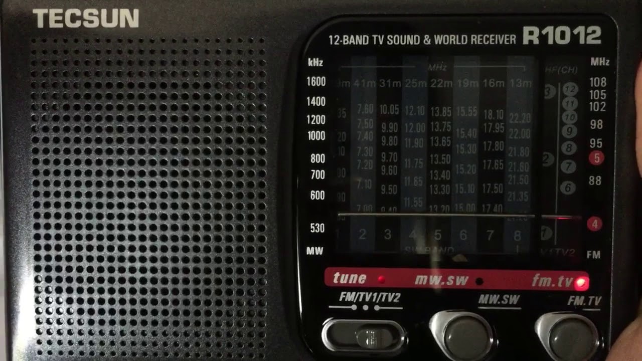 NOAA Weather Radio / Weatheradio Canada tuned to TECSUN R-1012 - YouTube