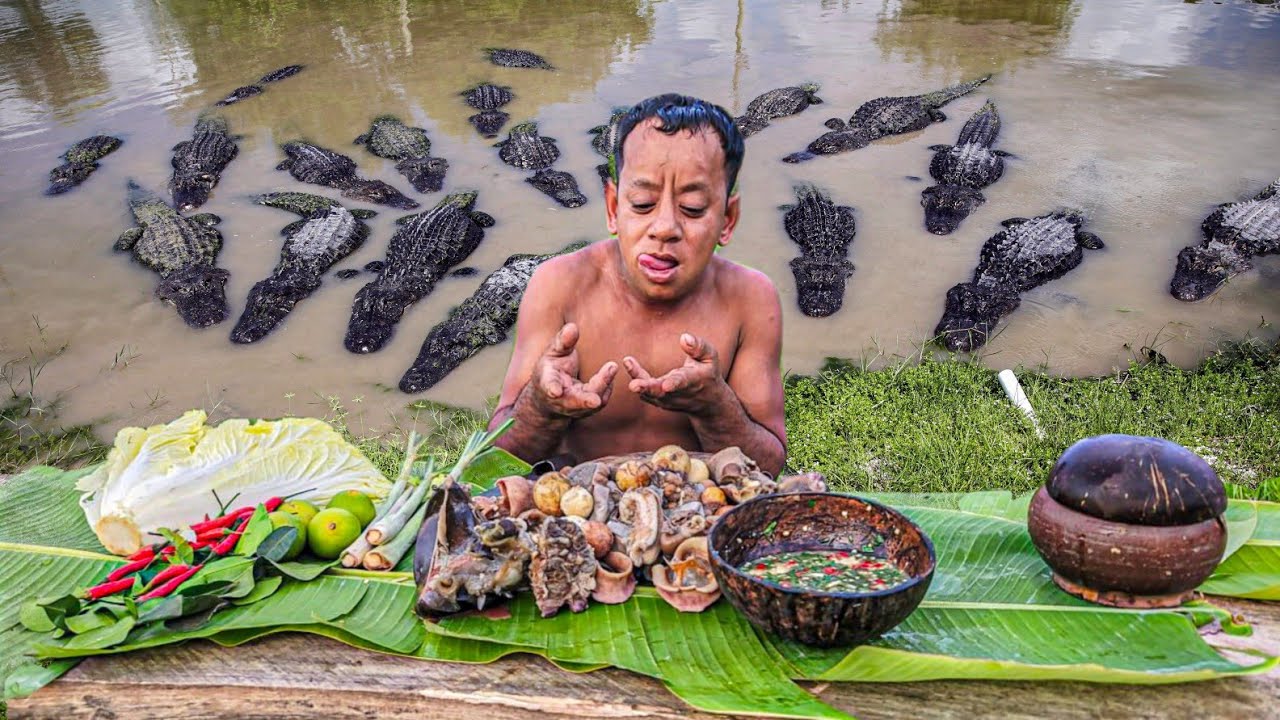 Natural life survival life skills | How to cook Crocodile intestine ...