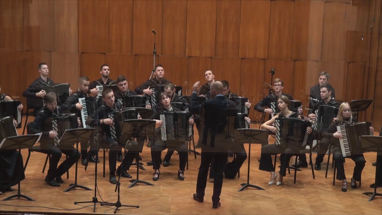 Kragujevački akademski orkestar akordeonista - YouTube