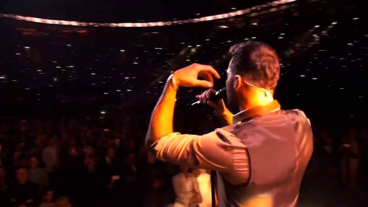 Cisco Suarez - Show - RICKY MARTIN - YouTube