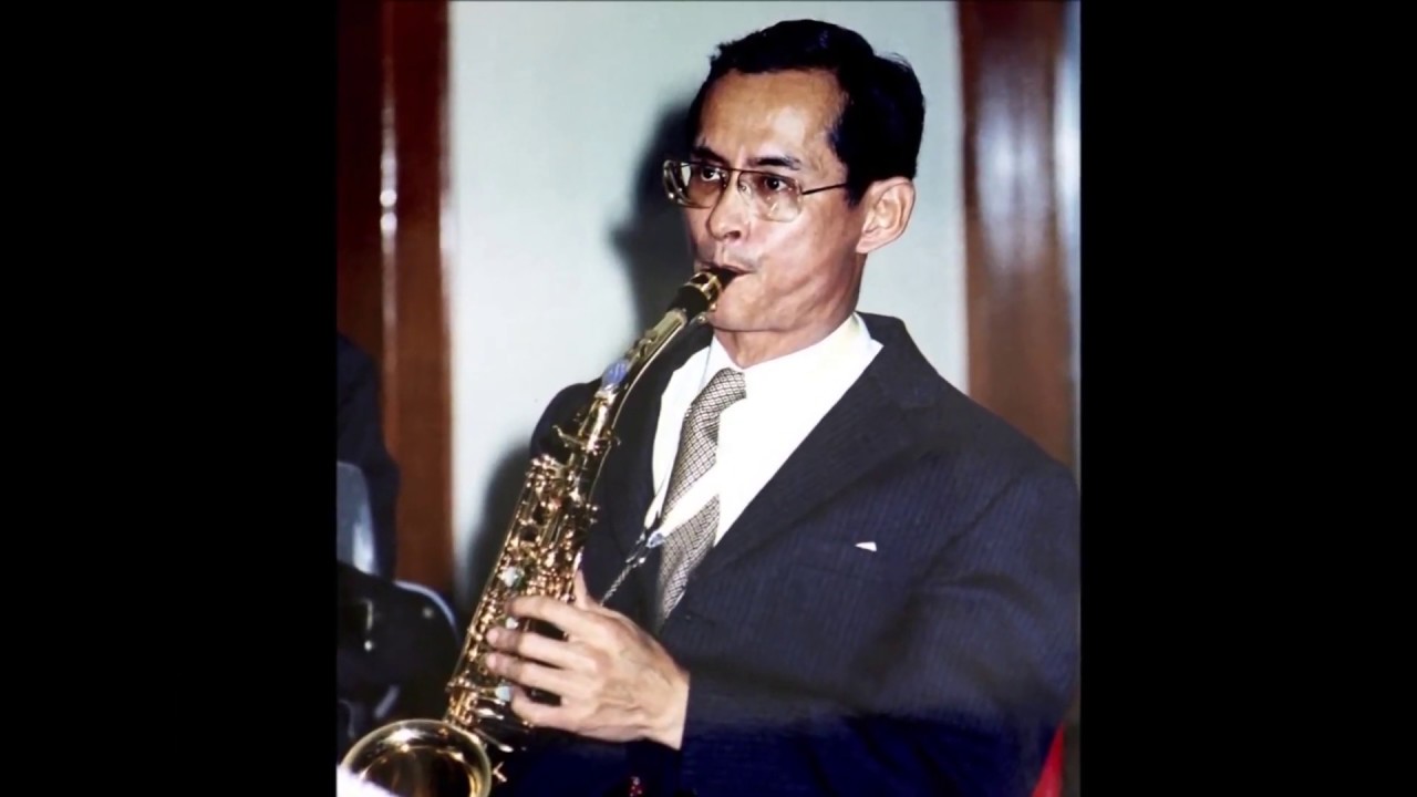 KING RAMA 9 - SMILE AND FIGHT - YouTube