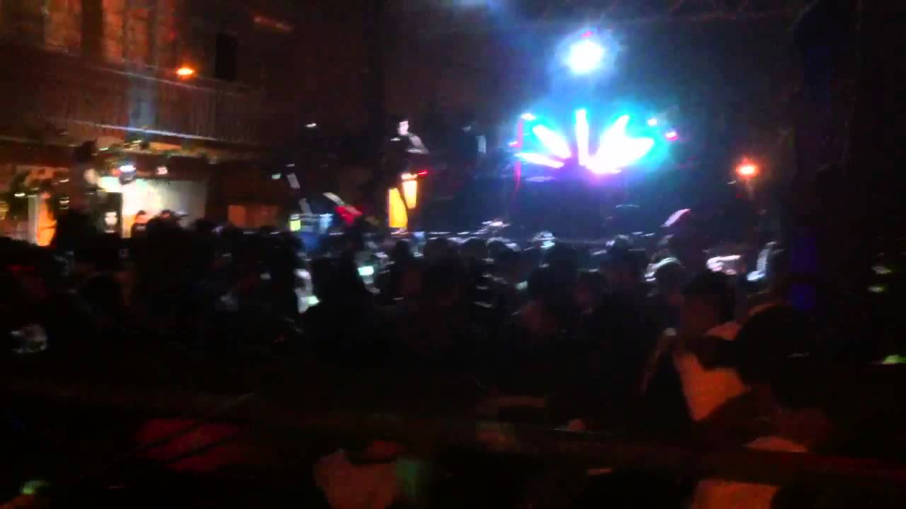Hazel en vivo en neza - YouTube