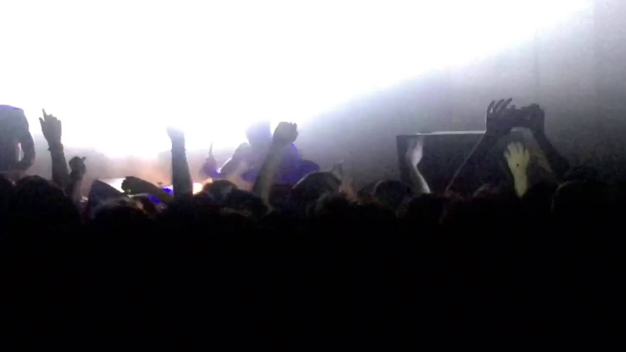 death grips - live in London - YouTube