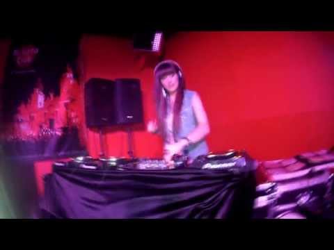DJ Oriska @ L'Xtrem Discothèque (48 Lozére) - YouTube