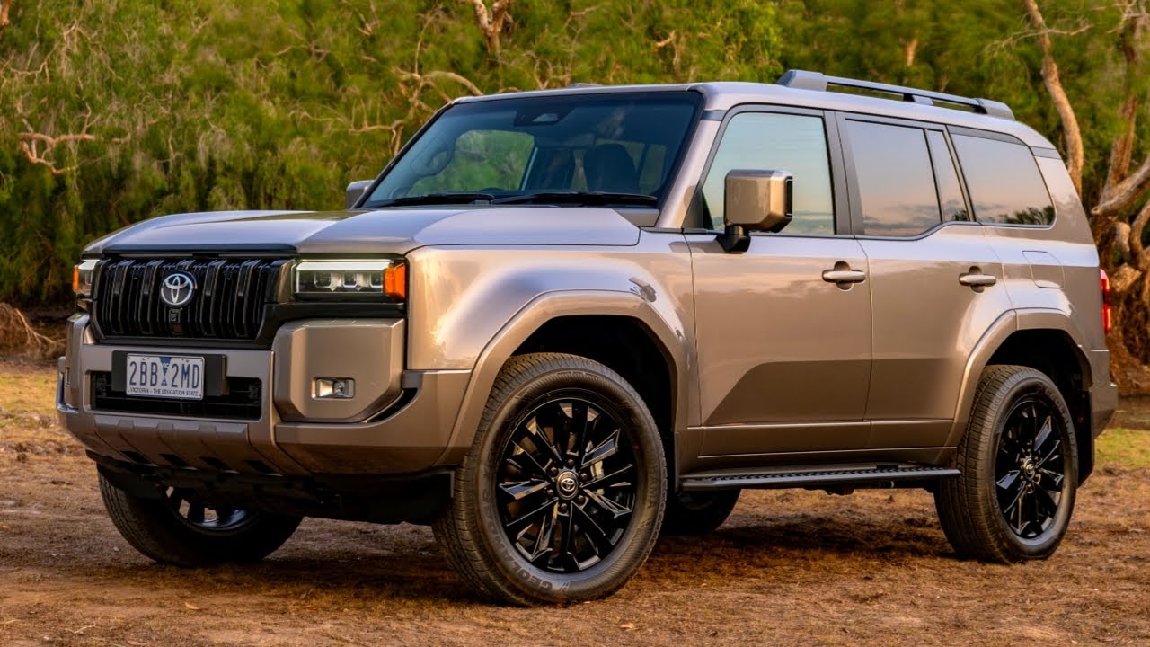 2025 Toyota LandCruiser Prado (Kakadu) First Look! - Driving, Exterior ...