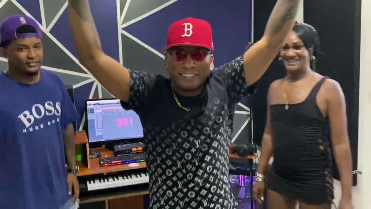 Wachurney - Maura Llega - Dj Nicolas Jr - [Diferente Nuevo] - YouTube