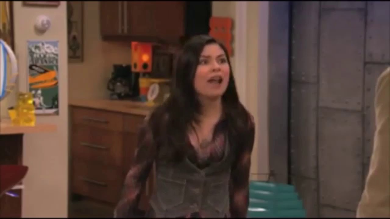 iCarly kiss - YouTube