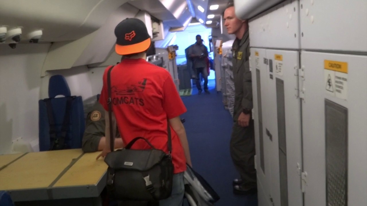 Boeing P-8 Poseidon Tour. - YouTube