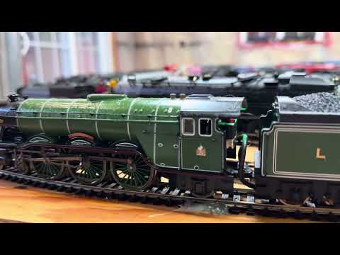 Hornby Live Steam HO Flying Scotsman Double Tender - YouTube