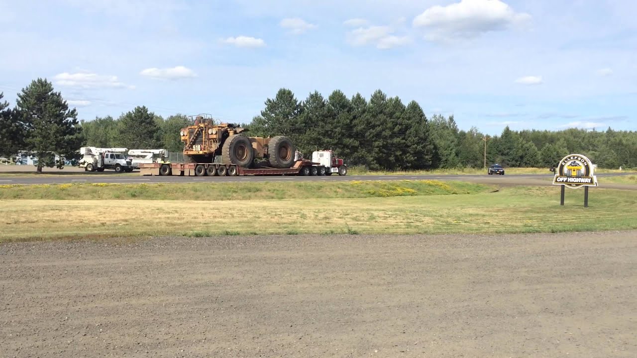 Cat 793 Haul Truck 240 Ton - YouTube