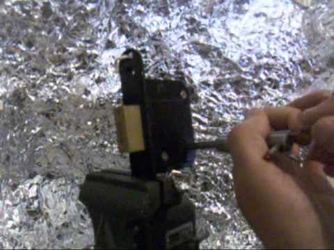Walsall (forge) 5 lever - YouTube