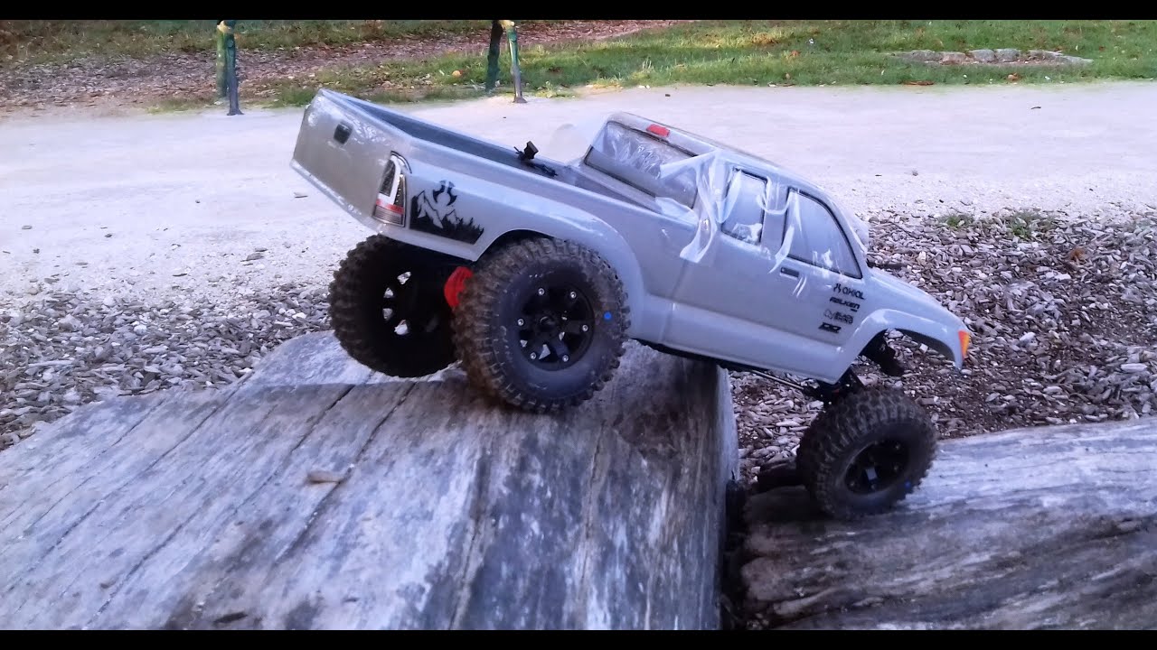 Axial SCX-10 III Camp 5e test - YouTube
