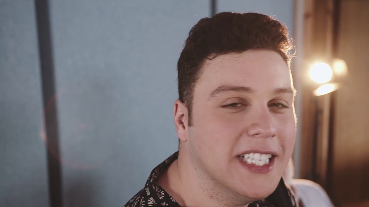 Brandon McPhee ft. Foster & Allen - Walking On The Waves “Scottish Folk ...