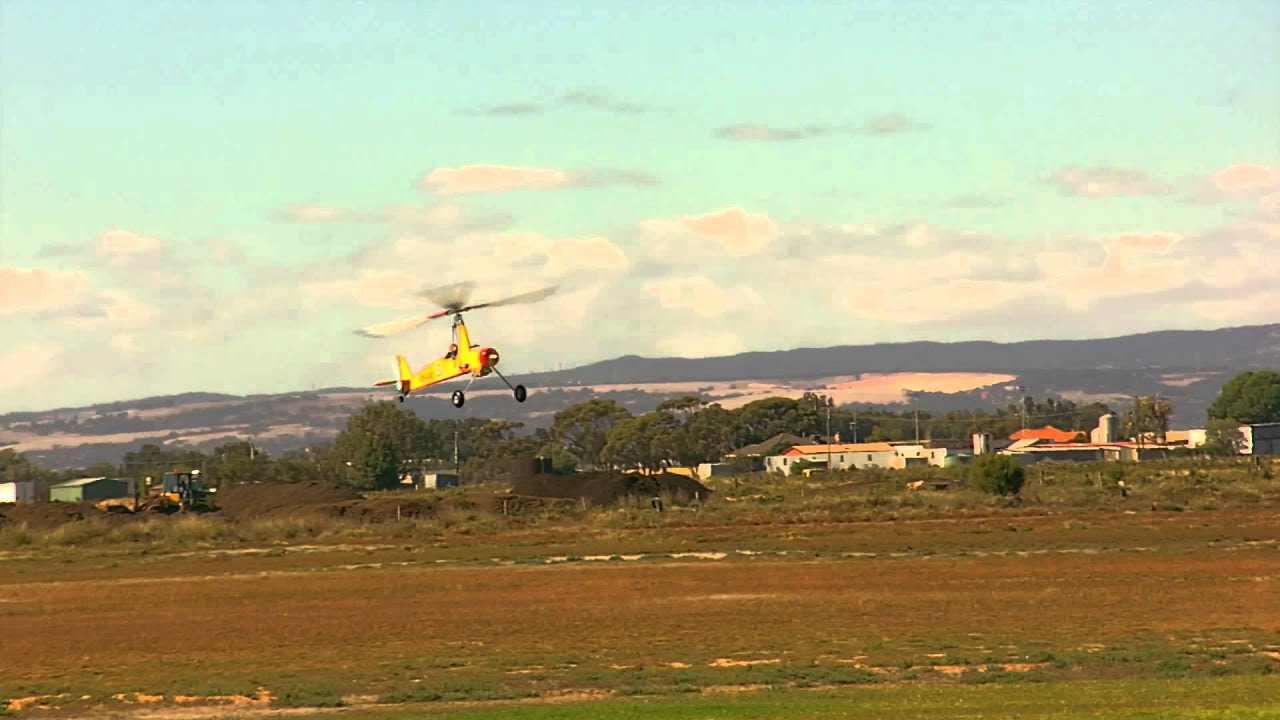 "Flying Balsa '' SCOUT autogyro - YouTube