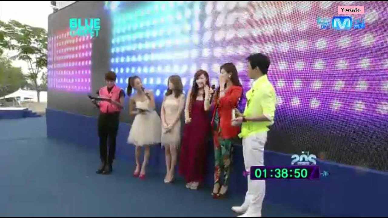 120628 :: 2012 MNET 20's Choice (Blue Carpet) - SNSD TaeTiSeo - YouTube