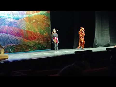 Gəncə şəhəri, park bulvar, kukla teatrı, 20/03/2023, tıx-tıx xanım