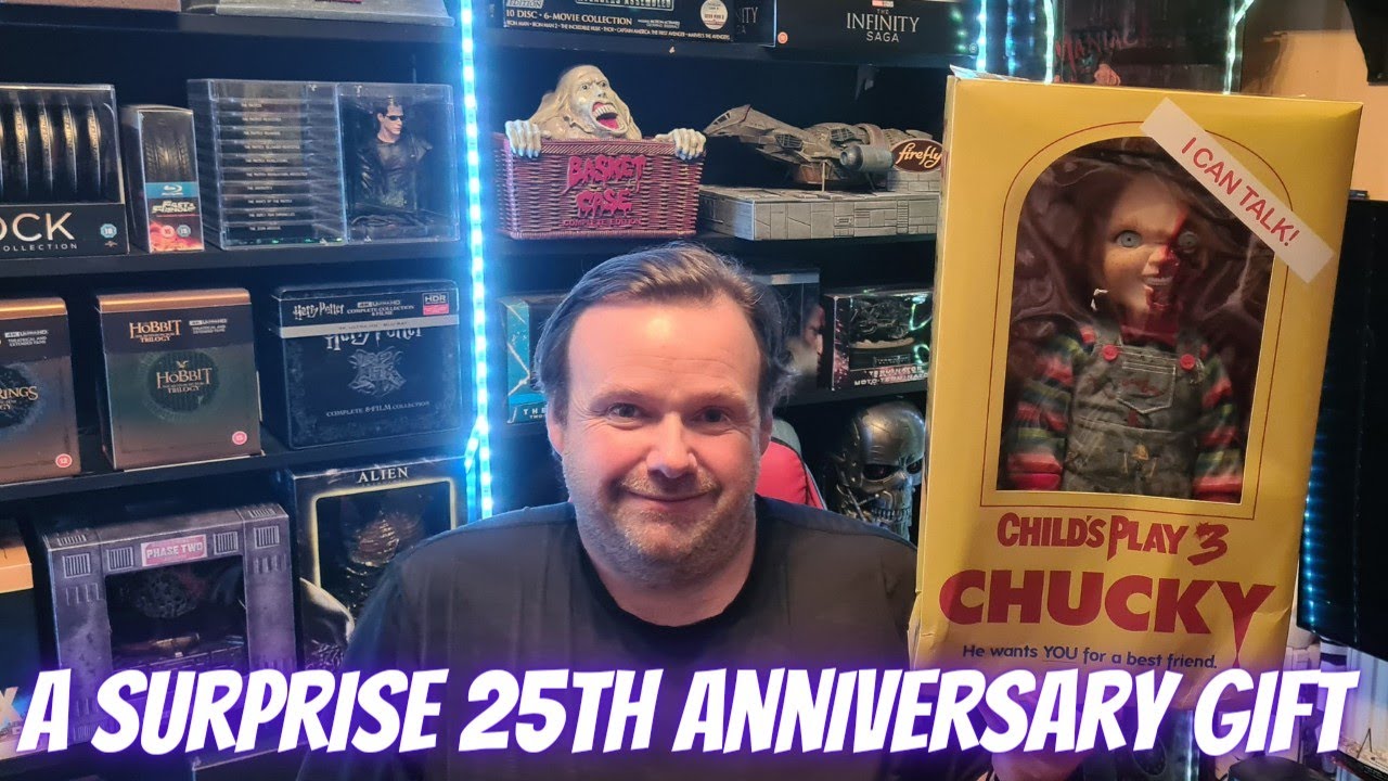 Child's Play 3 Chucky Doll From Mezco. - YouTube