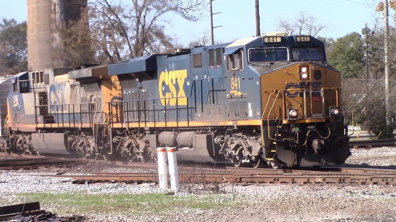 CSX 841 leads CSX X602-20 in Cordele, GA 11/21/22 - YouTube