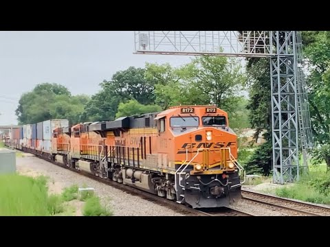 BNSF 8172, 7539, & 7251 Leading an Intermodal Train through Rochelle, IL - YouTube