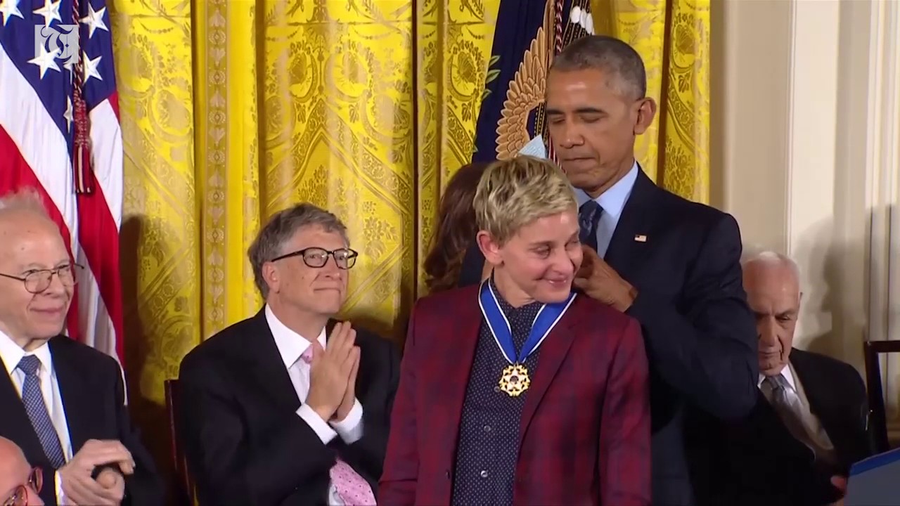 Obama presents Medal of Freedom awards one last time - YouTube