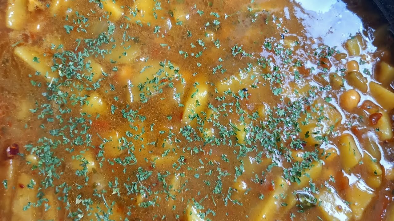 Aloo Cholay ki tarkari ] pakistani style aloo cholay - YouTube