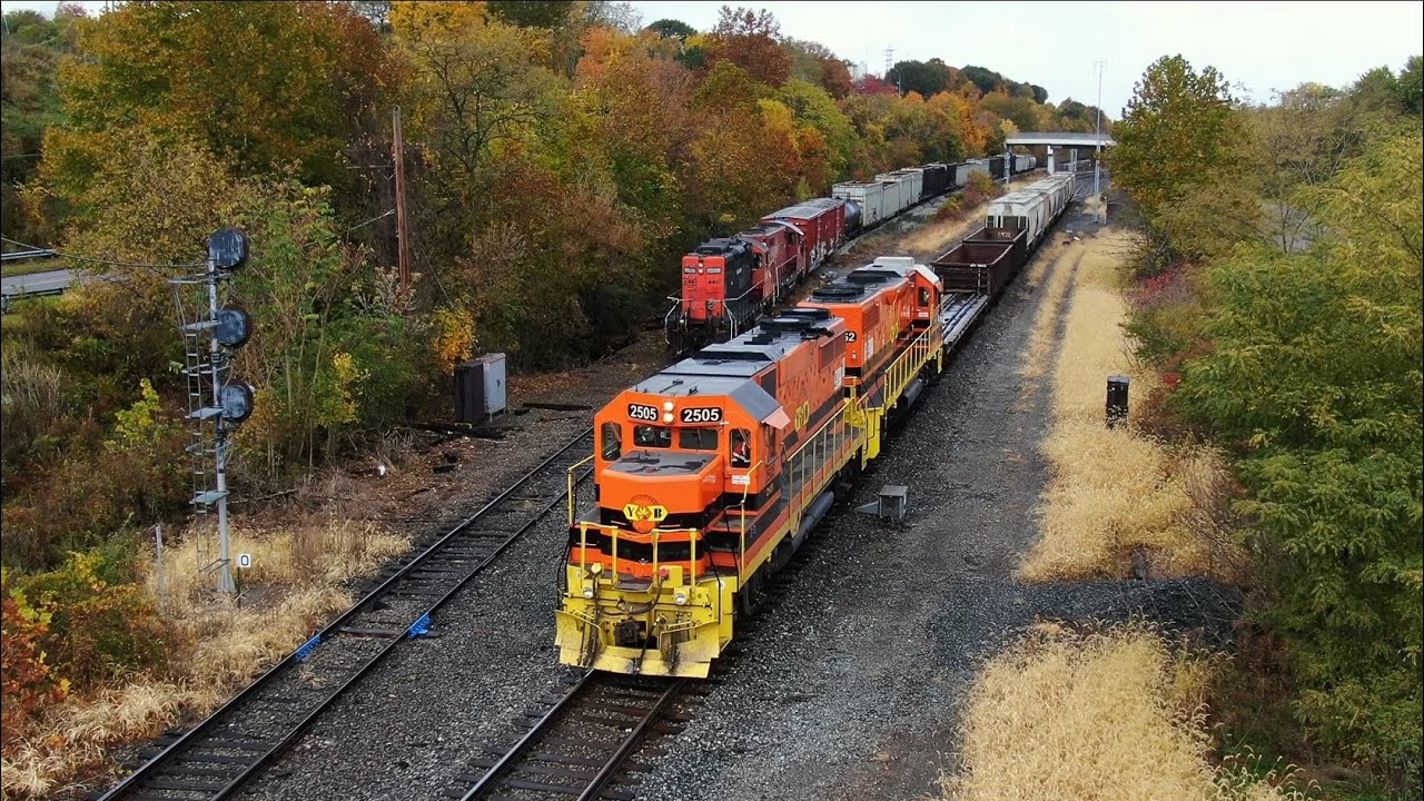 Mahoning Valley Railway train meets Norfolk Southern local and Y&S at CP Graham OHCR 2505 ...