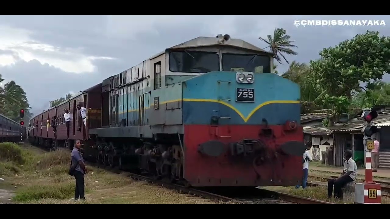 M4 loco SirLanka Railway at Rathmalana - YouTube