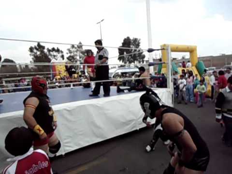 La ulpem y Mama Lucha 01