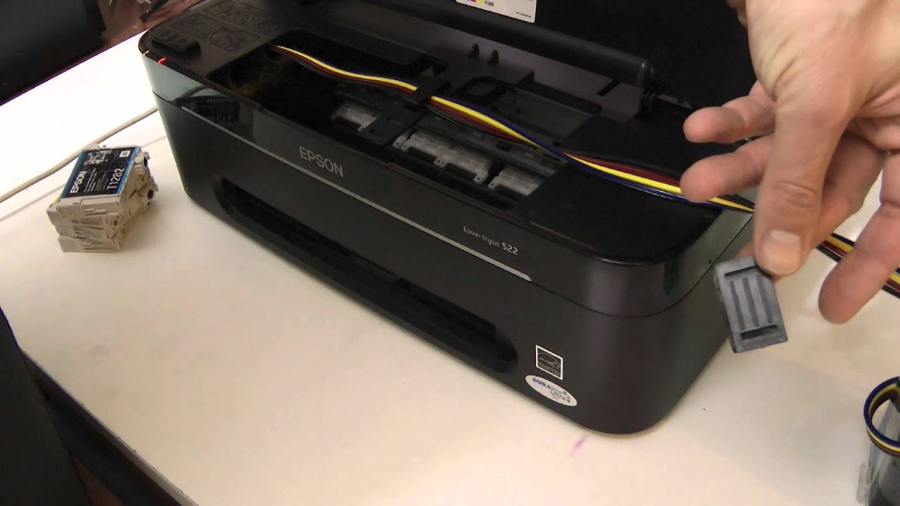 CISS en Impresora Epson S22 Instalación de sistema - YouTube